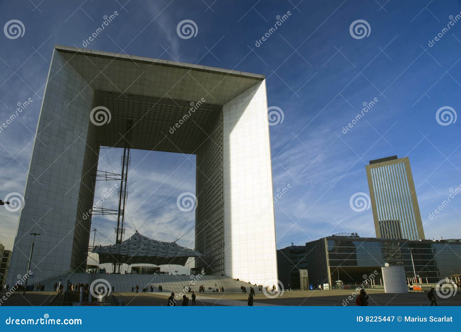 Modern arch in Paris editorial photography. Image of paris - 8225447