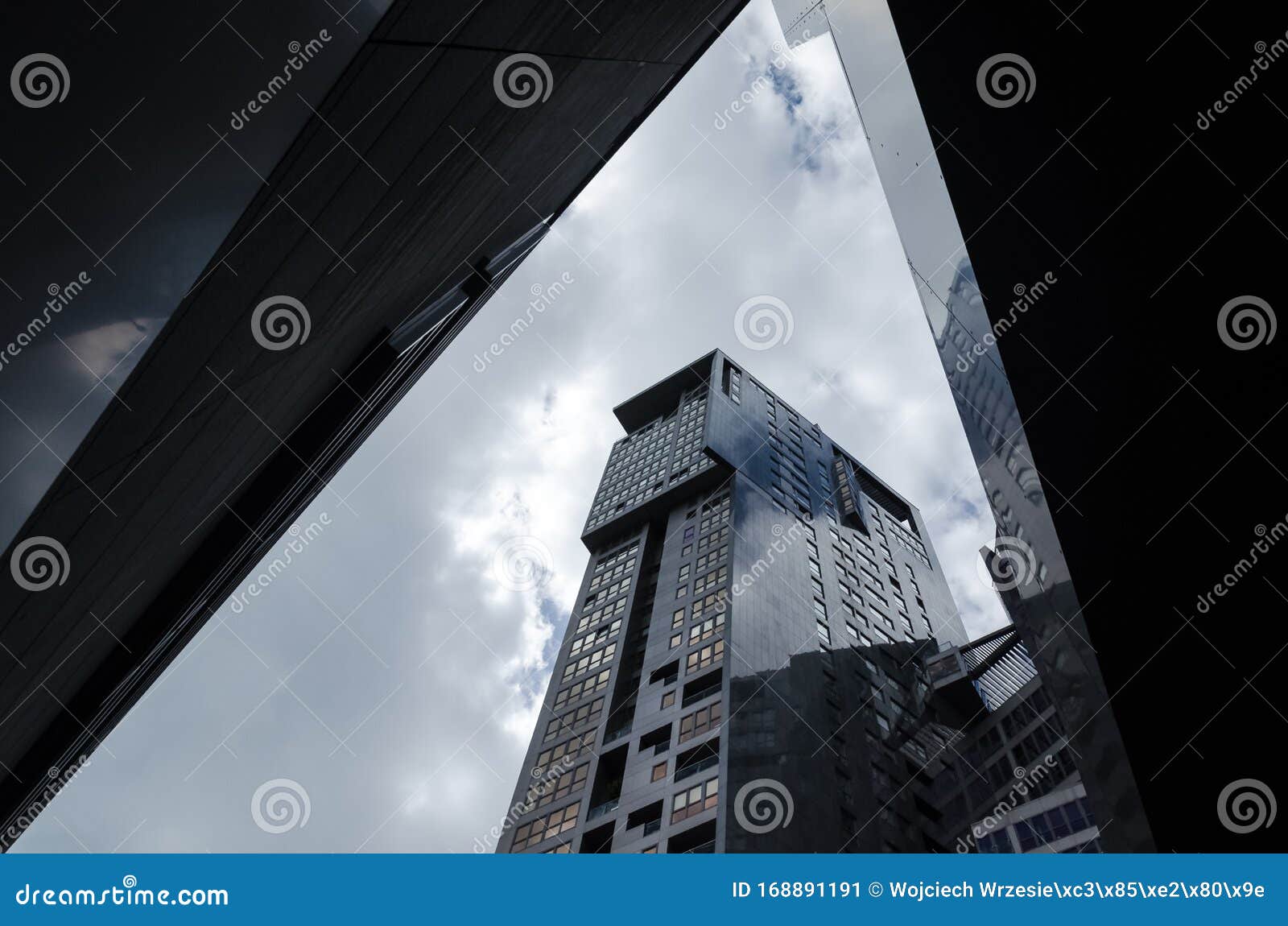 TRIANGLE and TOWER editorial photo. Image of landscape - 168891191