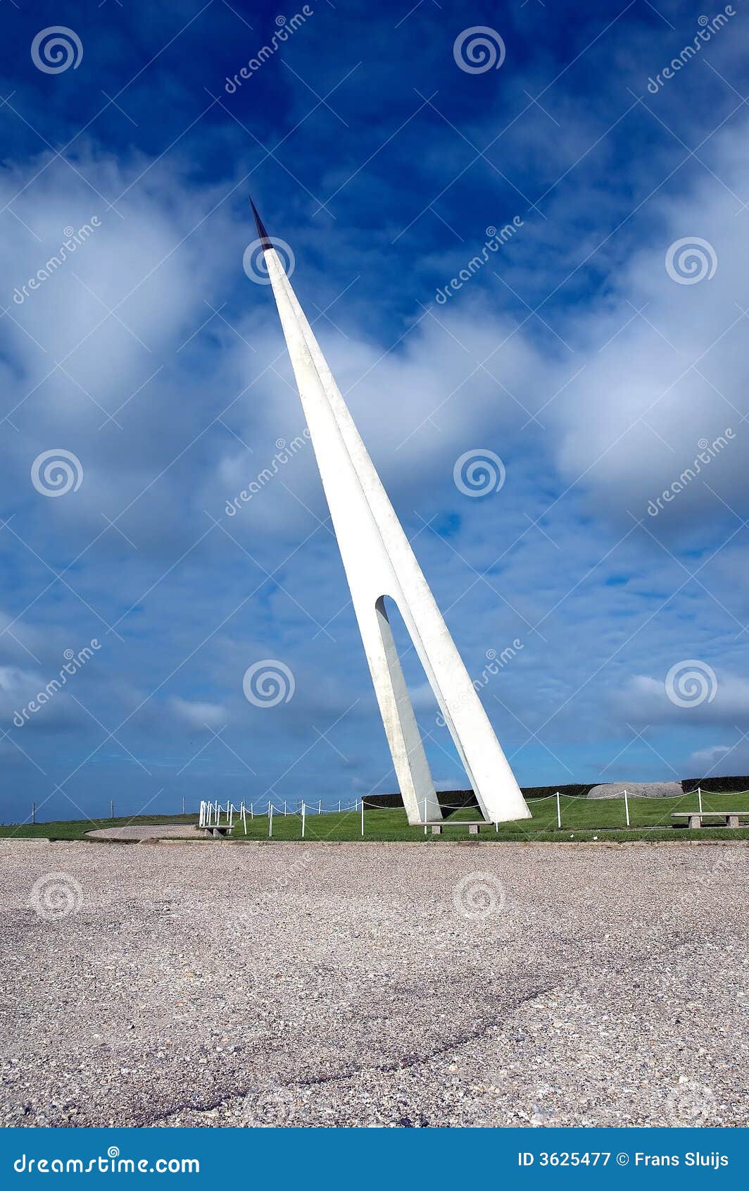 Modern art monument stock image. Image of monument, cloudscape - 3625477