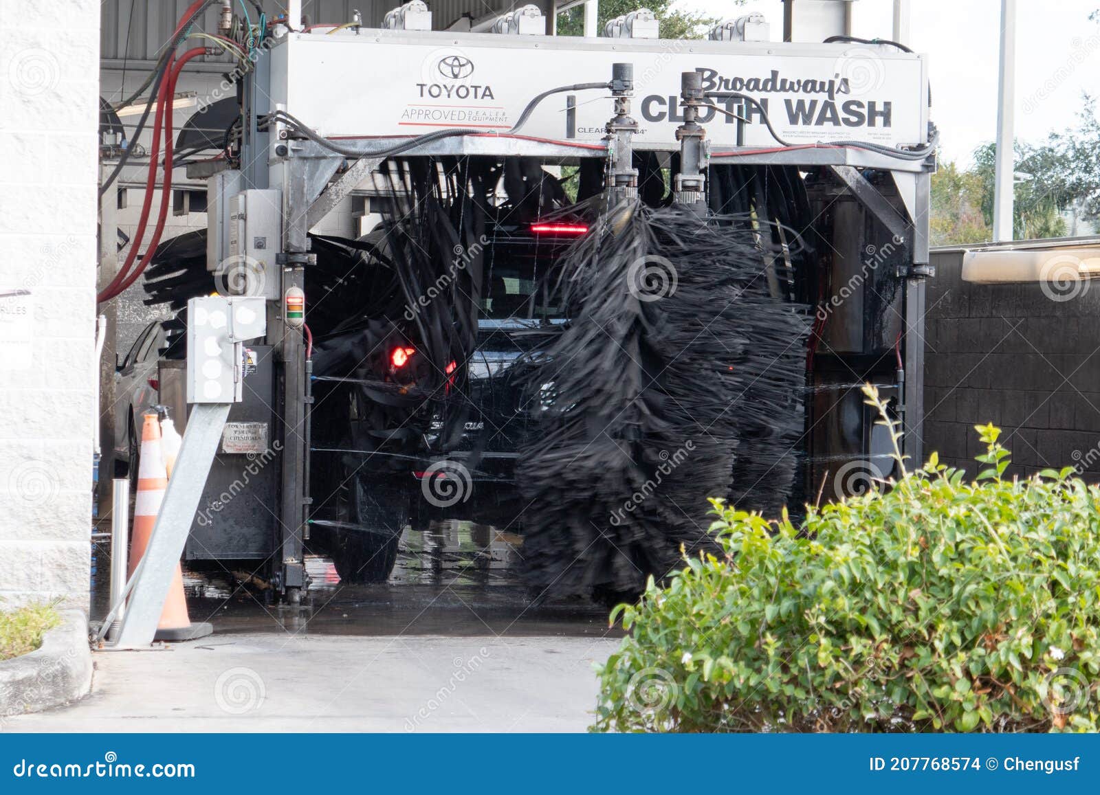 Automatic Brush Car Wash System Editorial Stock Image - Image of brush ...