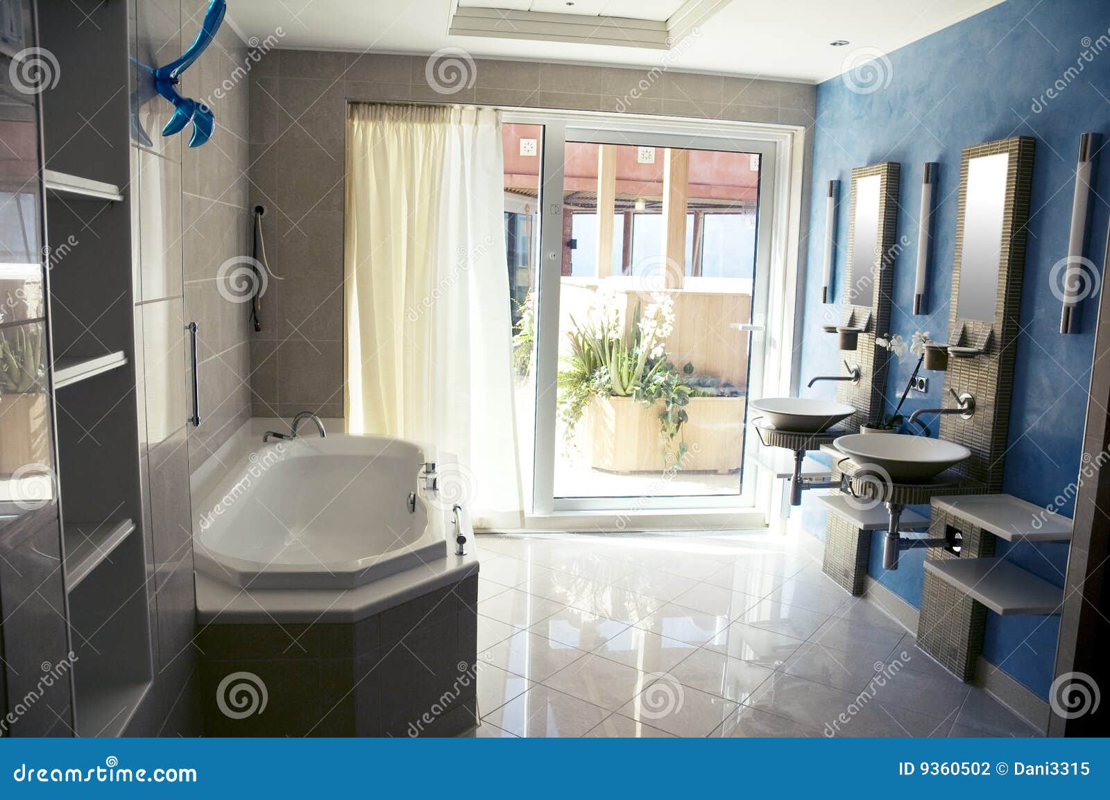 Modern badrum arkivfoto. Bild av detalj, inre, attraktiv - 9360502