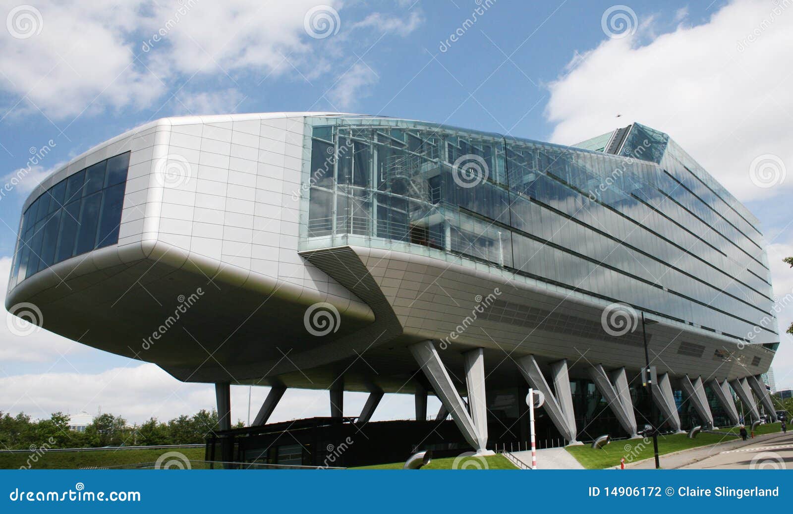 Modern bank building stock photo. Image of building, modern - 14906172
