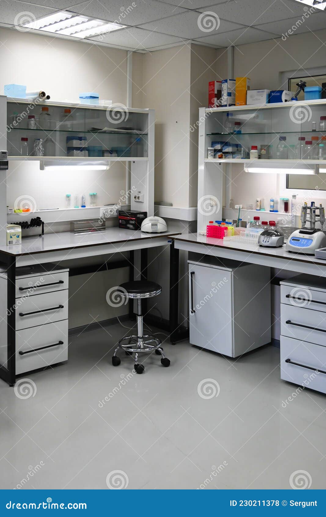 Modern Biological Laboratory Stock Photo - Image of biotech, laboratory ...