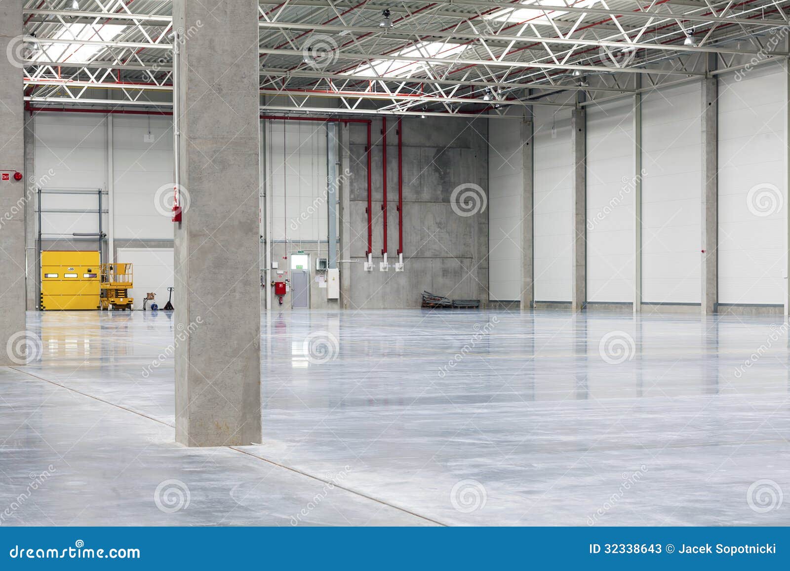 Modern, Brand New Storehouse Stock Image - Image of distribution ...