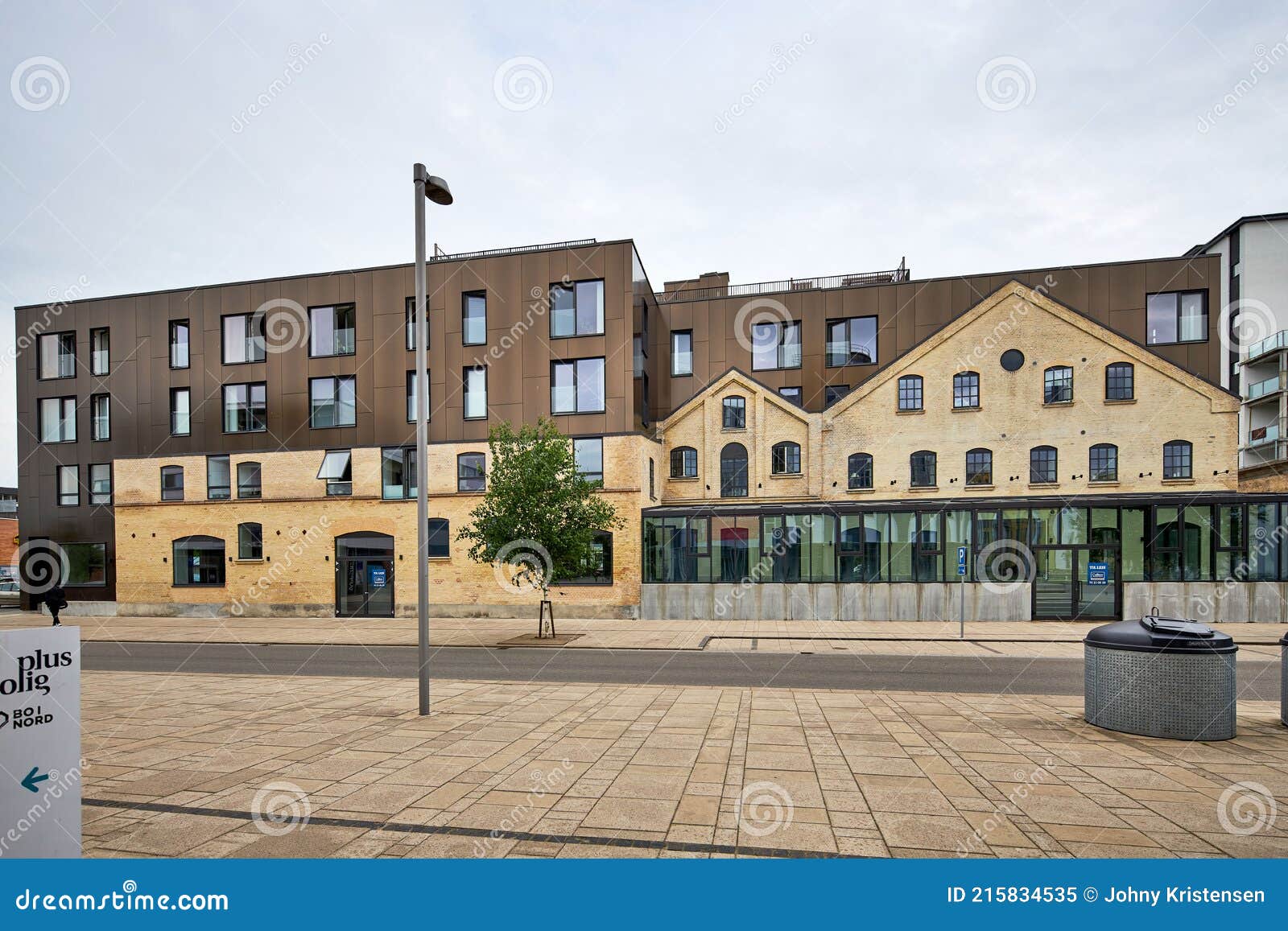 A Modern Brick and Metal Building Structure Editorial Image - Image of ...