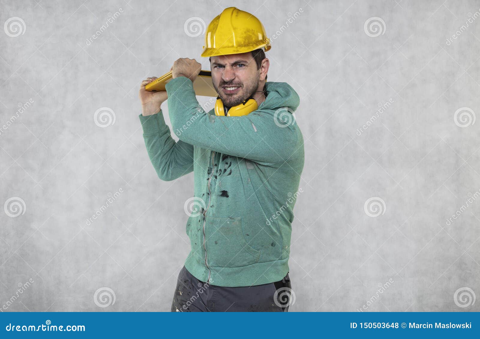 Modern Building Supervisor Keeps the Computer in His Hands, Technology ...