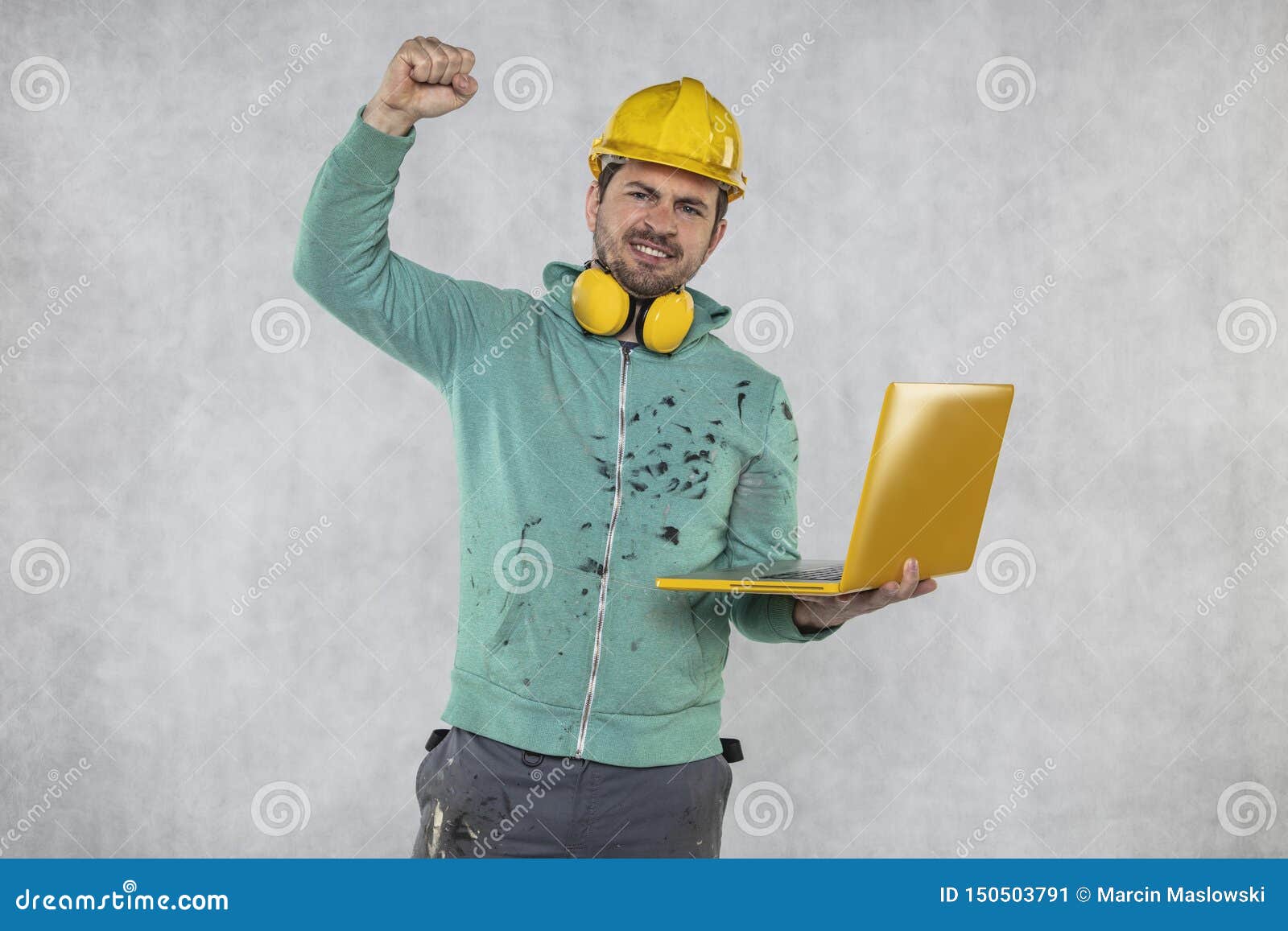 Modern Building Supervisor Keeps the Computer in His Hands, Technology ...