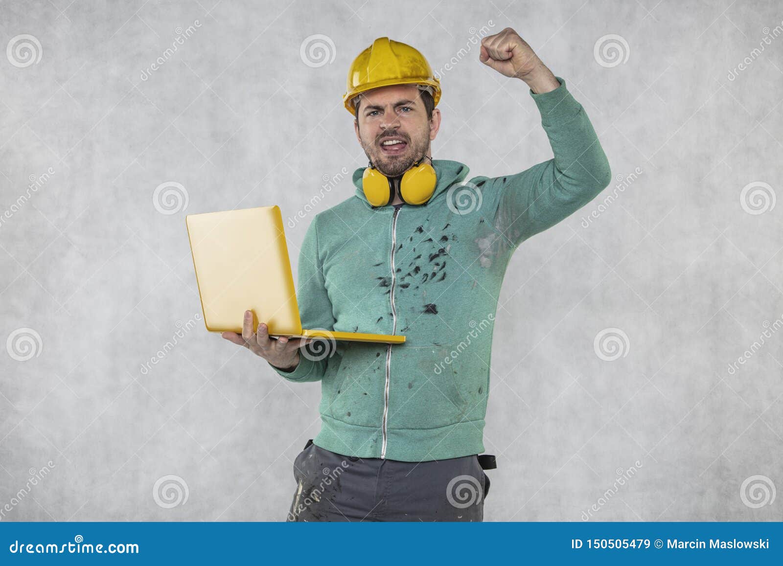 Modern Building Supervisor Keeps the Computer in His Hands, Technology ...