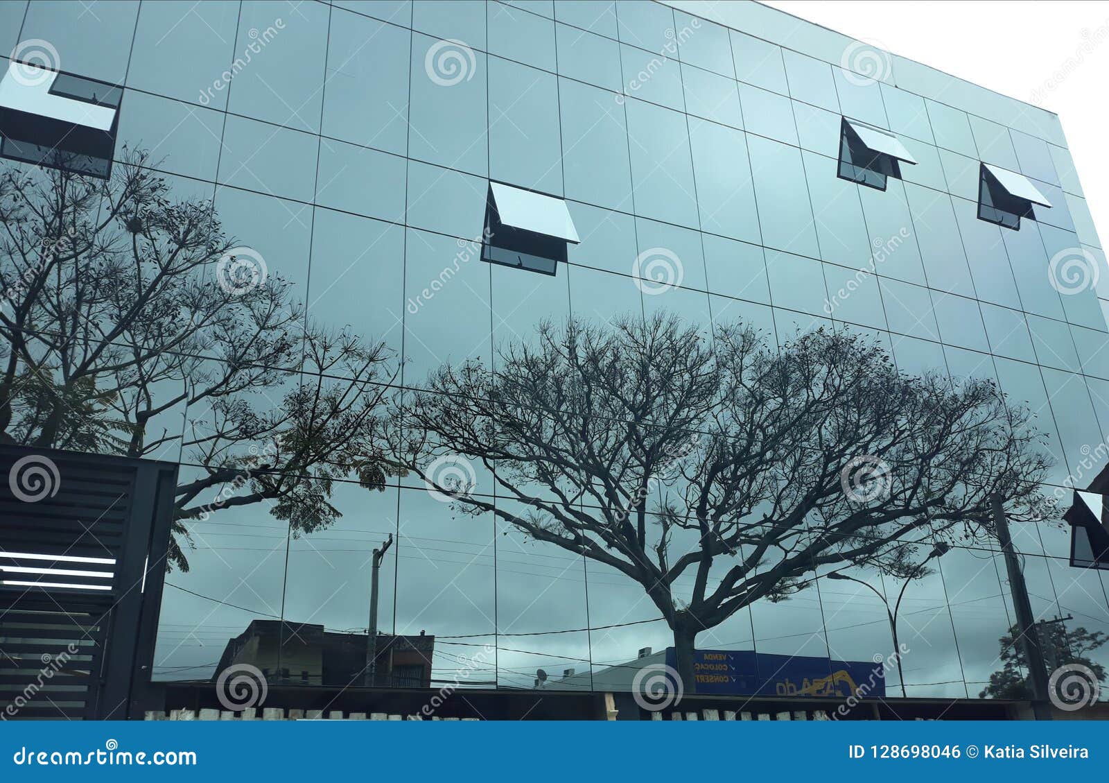 Mirror in building editorial photo. Image of facade - 128698046