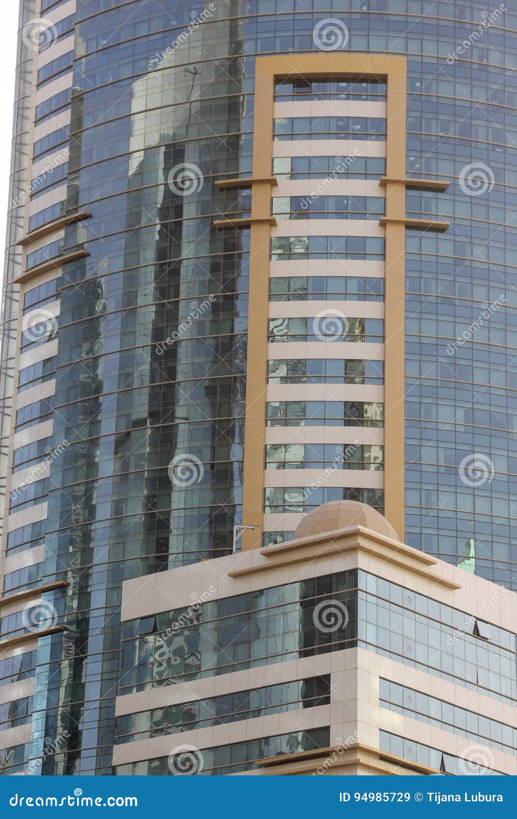 Modern buildings in Doha editorial stock image. Image of arabic - 94985729