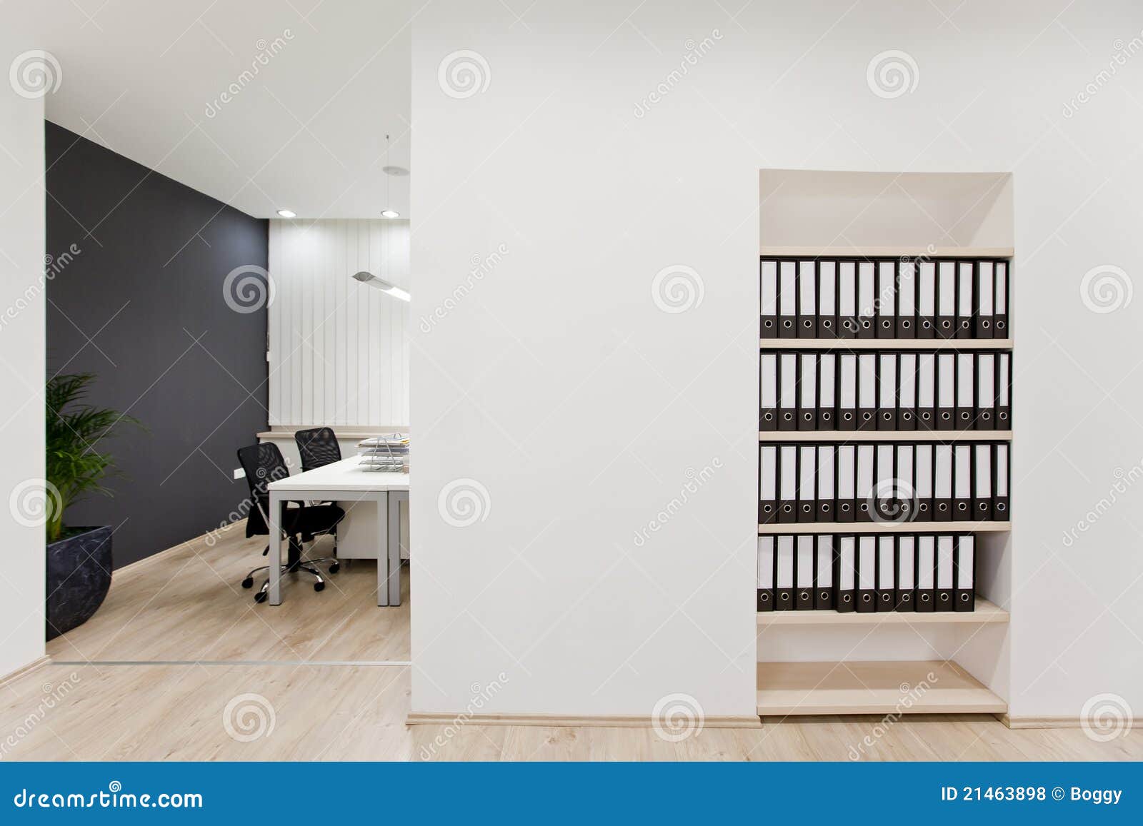 Modern bureau stock foto. Image of luxe, stationair, apparatuur - 21463898