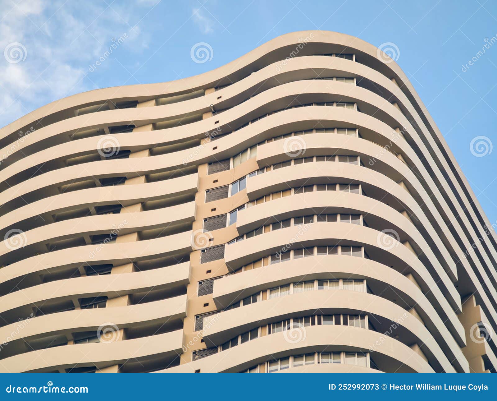 Modern Business Building with Current Architecture and Engineering ...