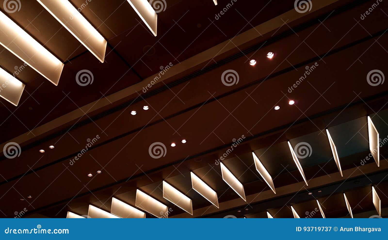 Modern ceiling long lights stock image. Image of furniture - 93719737