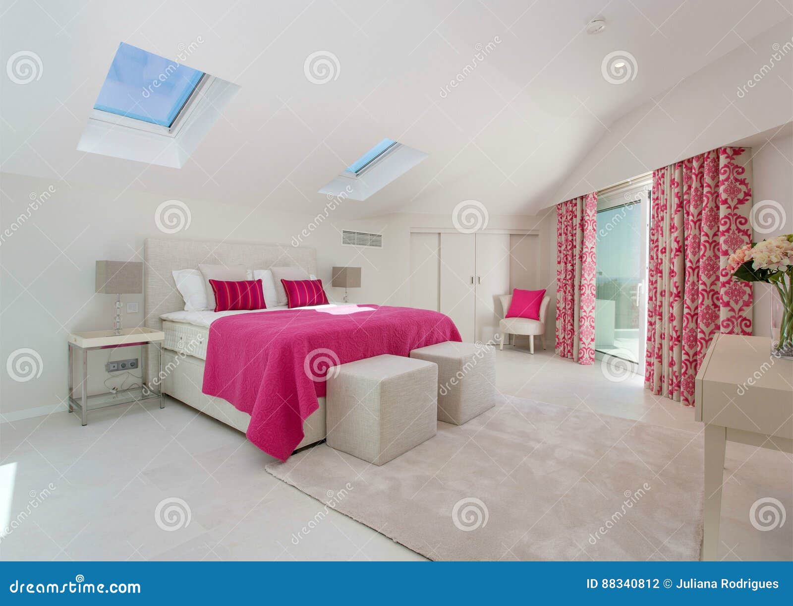 Modern clean room stock photo. Image of blanket, empty - 88340812