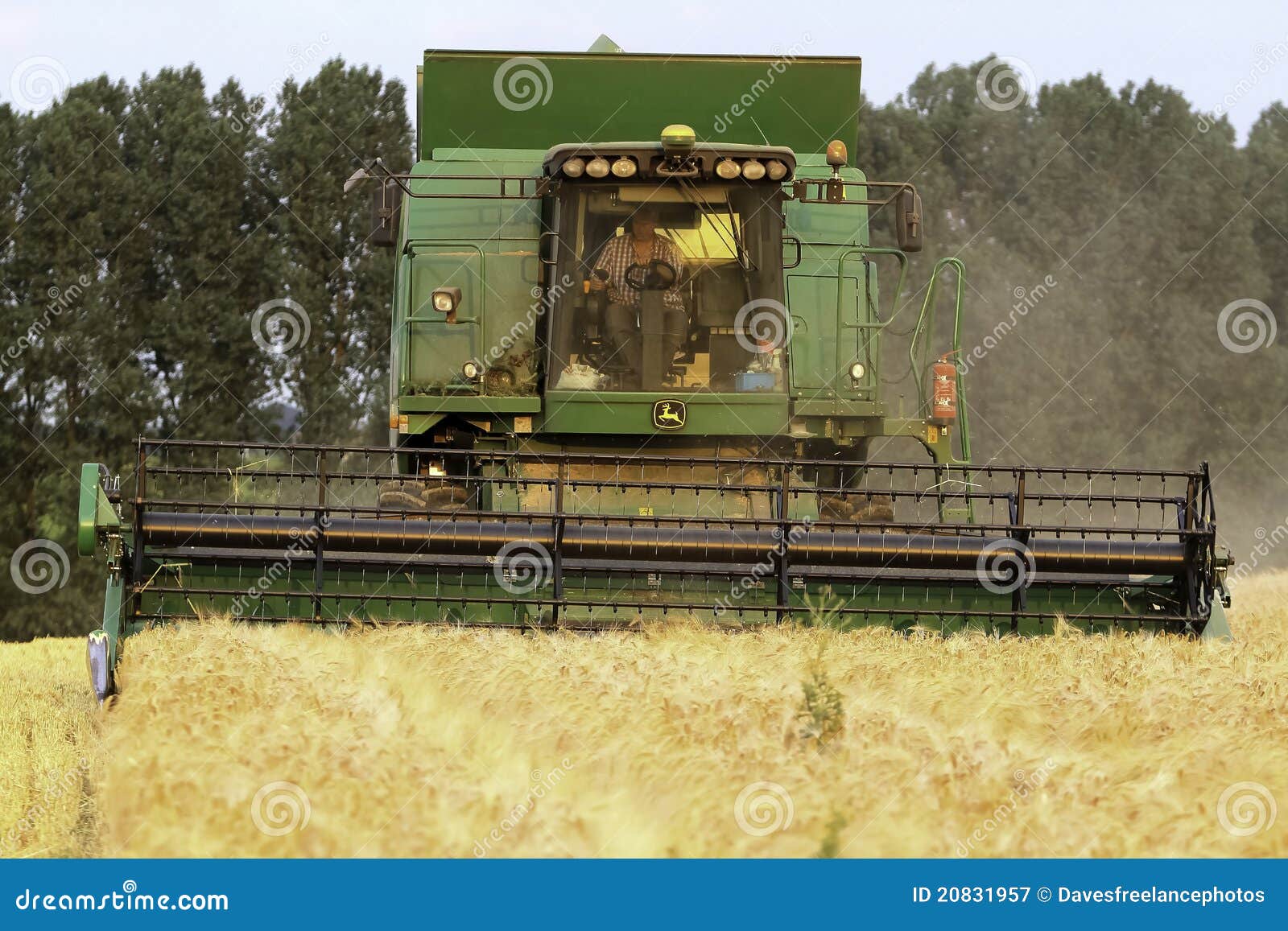 Modern Combine Harvester editorial photography. Image of combine - 20831957