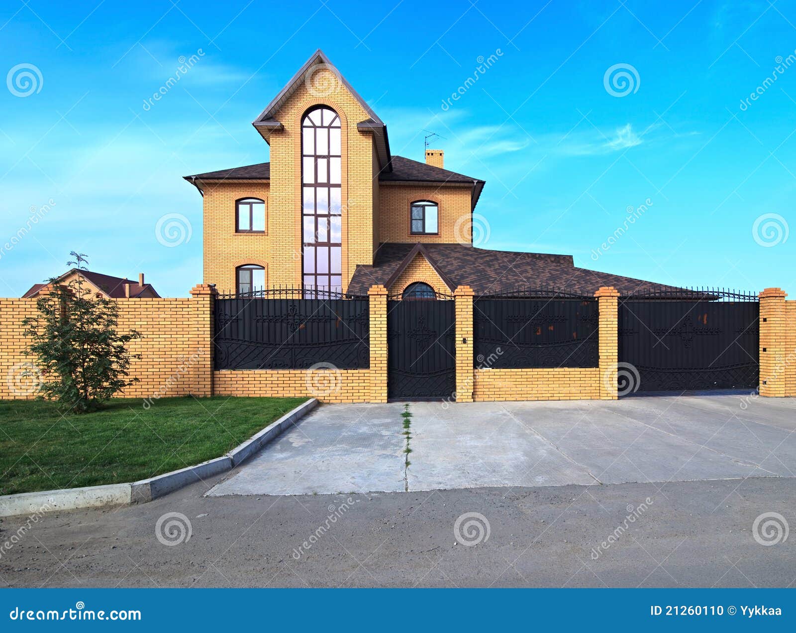 Modern cottage. stock photo. Image of omsk, russia, fencing - 21260110