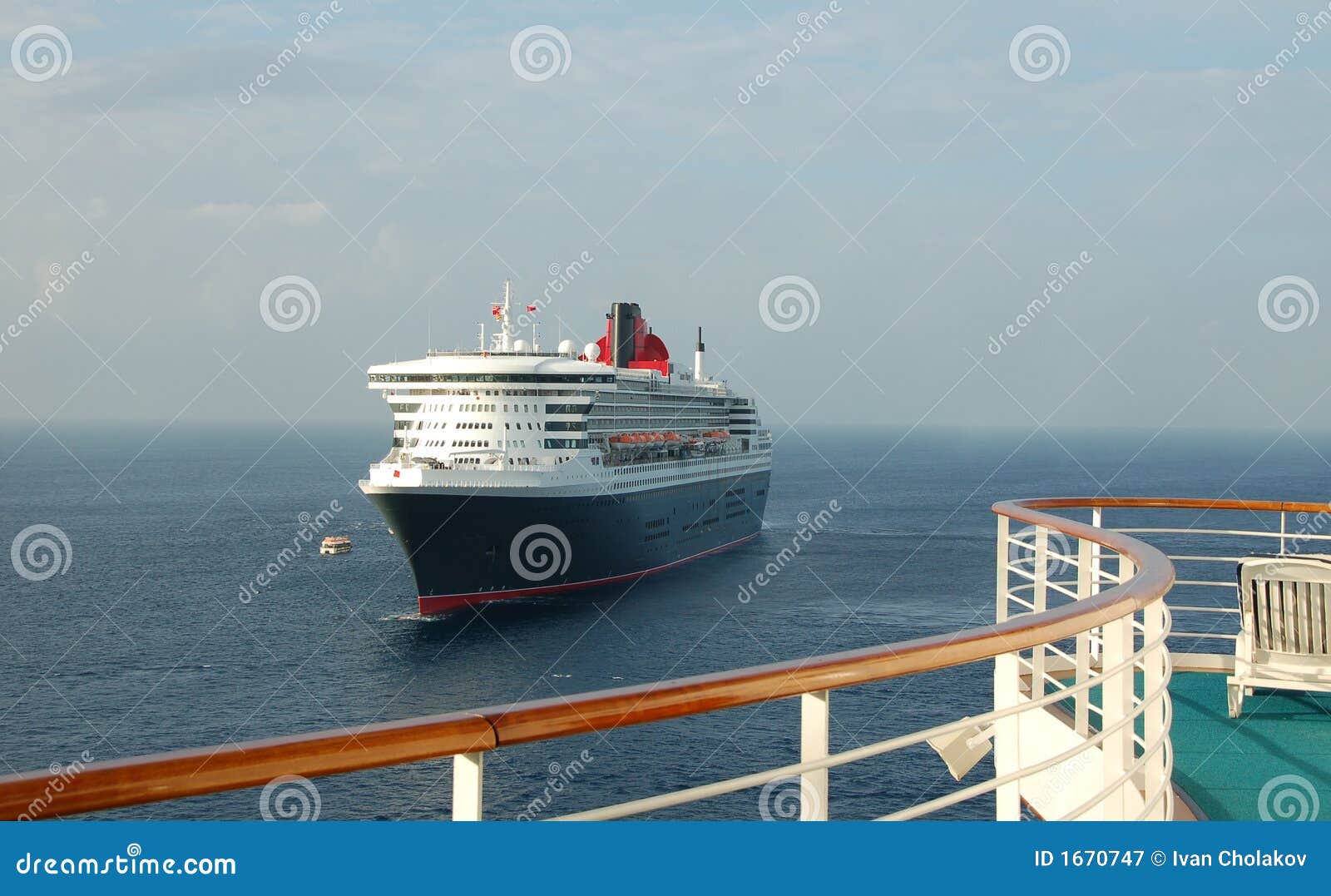Modern Cruise Ship Front View Stock Image - Image of head, escape: 1670747