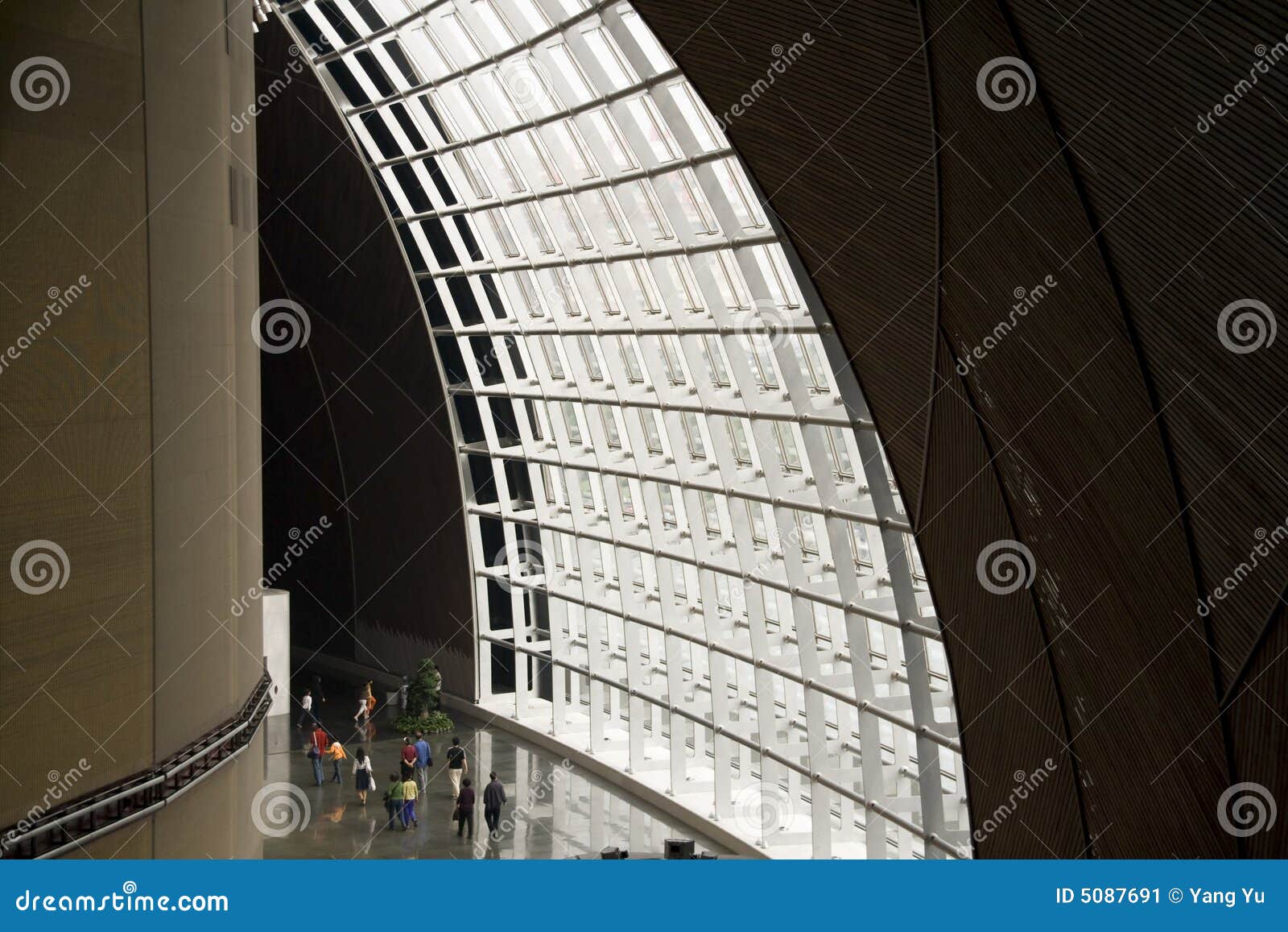 Modern curved window stock image. Image of daytime, modern - 5087691