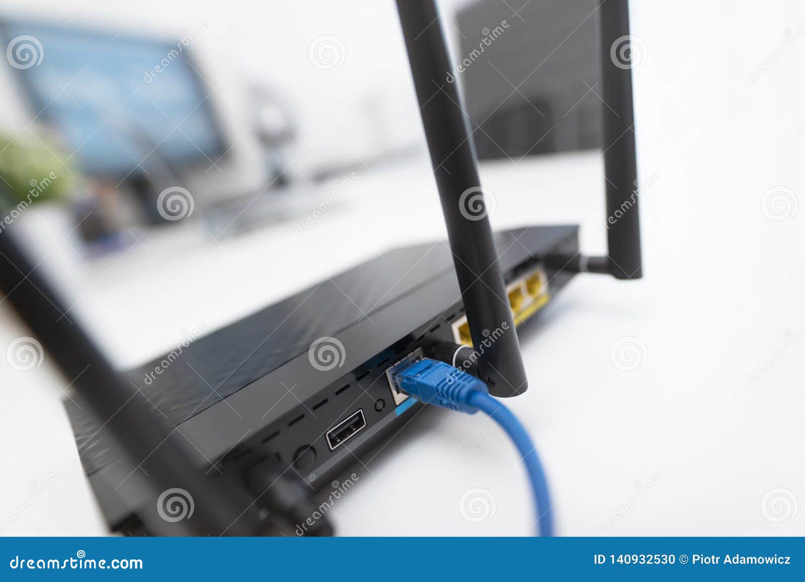 Modern Dual Band Wireless Router Stock Photo - Image of band, broadband ...