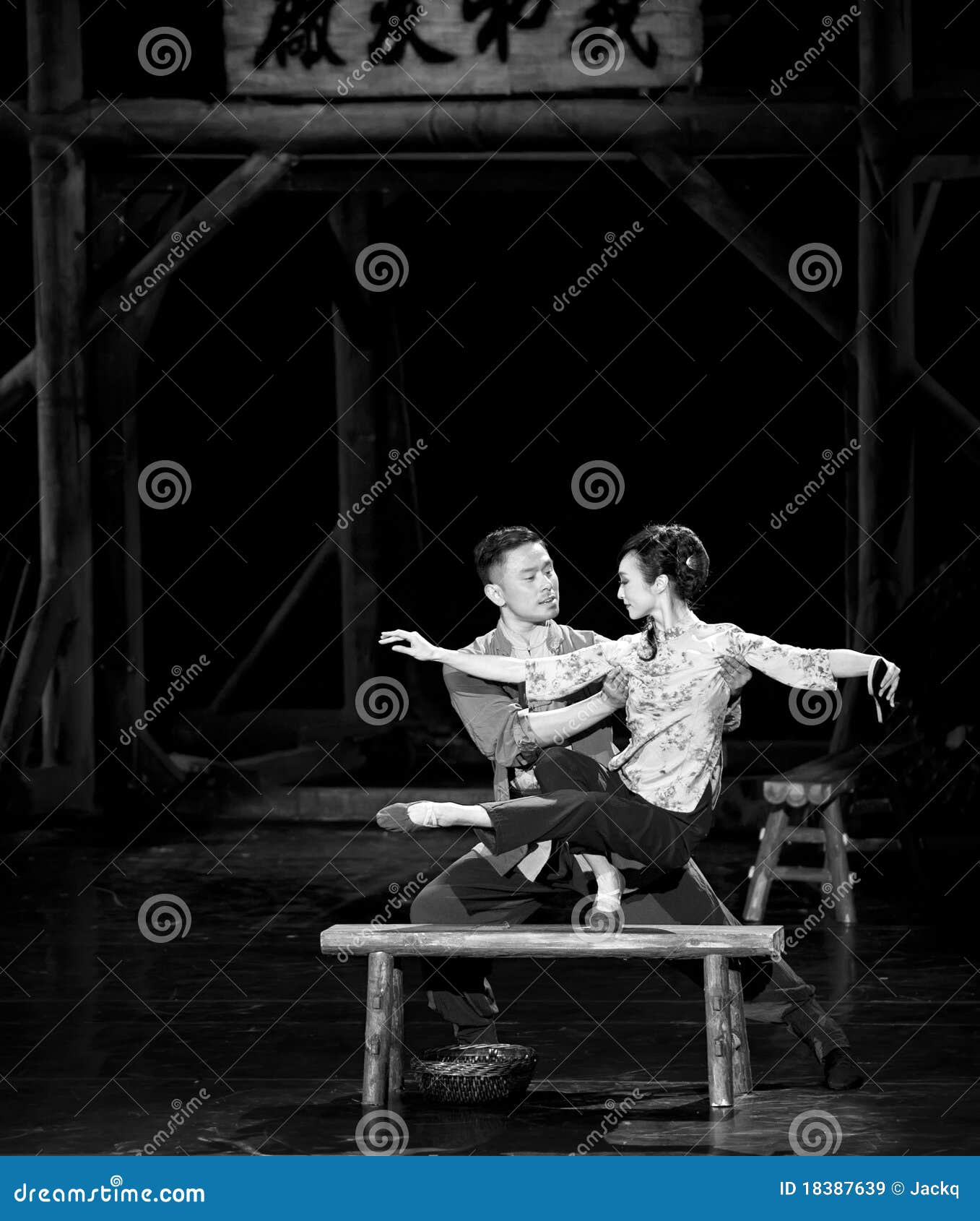 Modern duo dancers editorial stock image. Image of ballet - 18387639