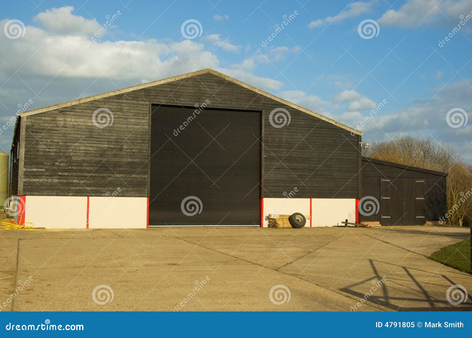 A modern english farm stock image. Image of suffolk, english - 4791805