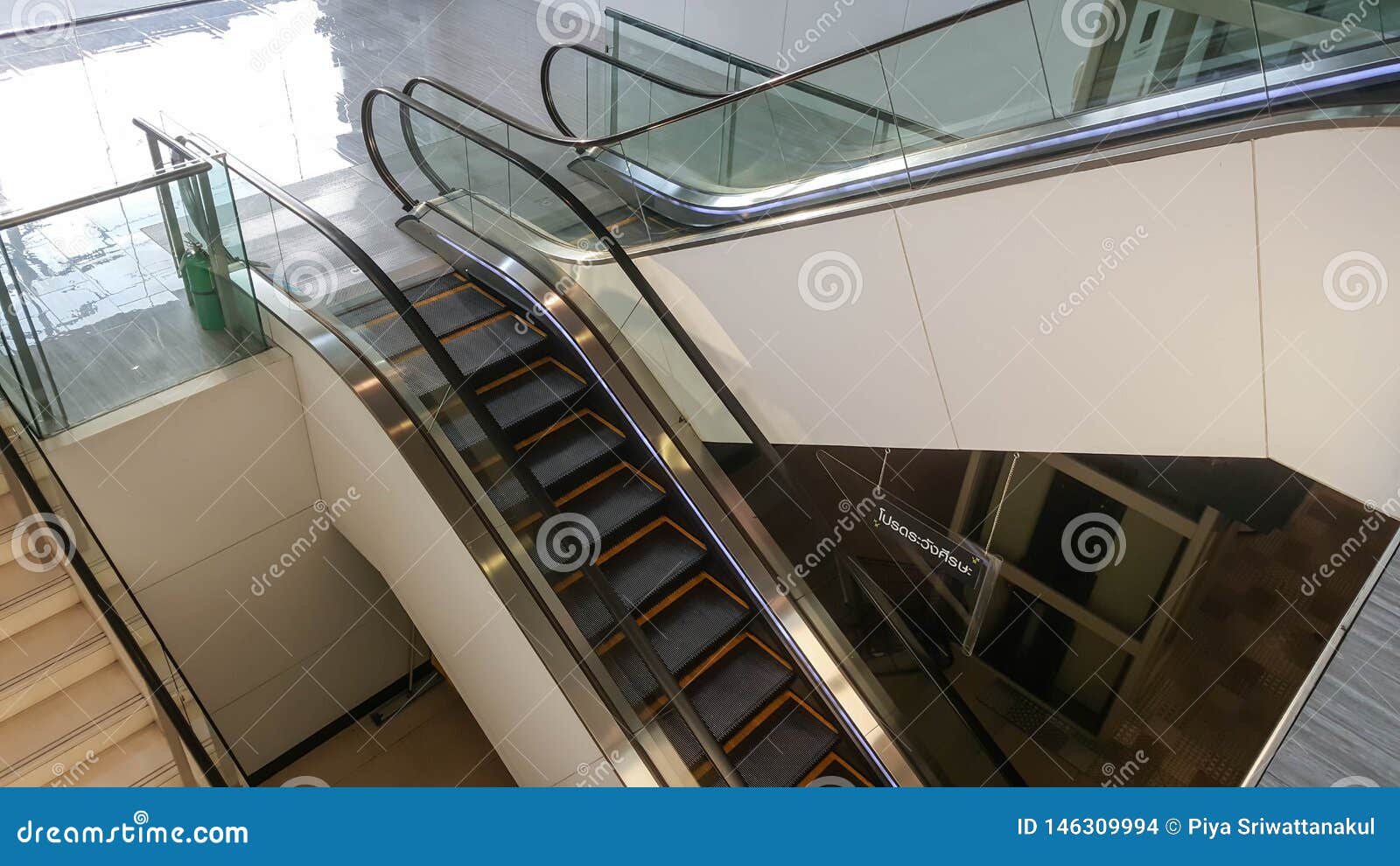 Modern Escalator and Architecture Interior Design Stock Photo - Image ...