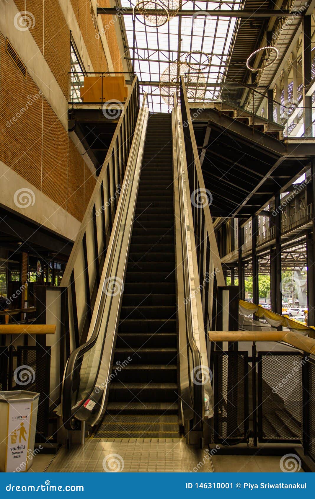 Modern Escalator and Architecture Interior Design Stock Image - Image ...
