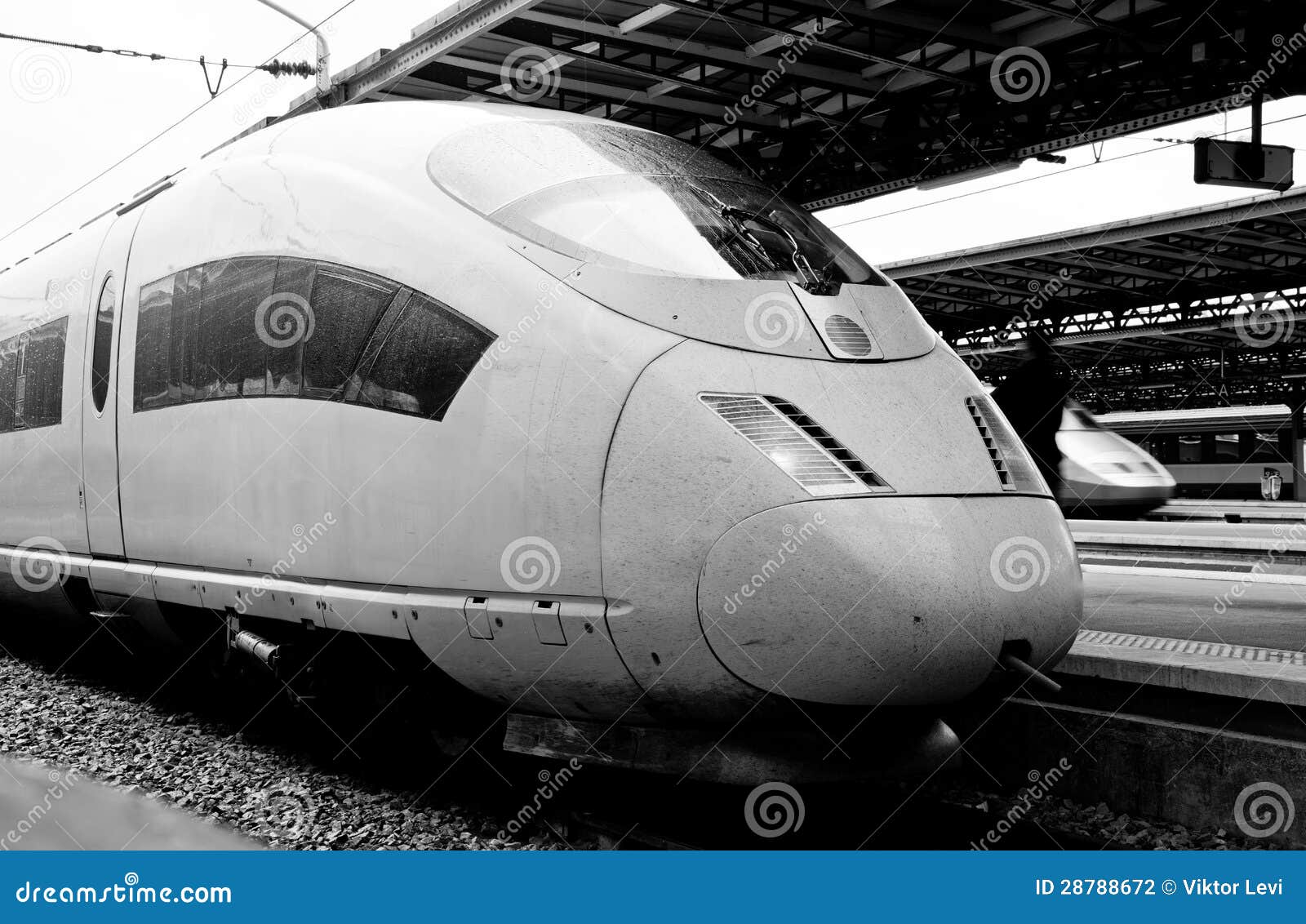 Modern Express Train Station Stock Photo - Image of express, fast: 28788672