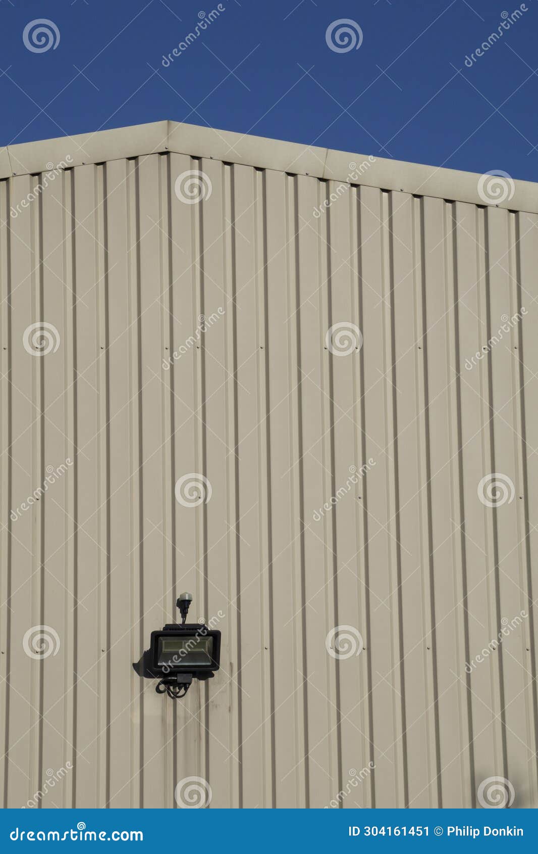 Modern Fabricated Buildings with Metal Cladding for Quick Assembly and ...