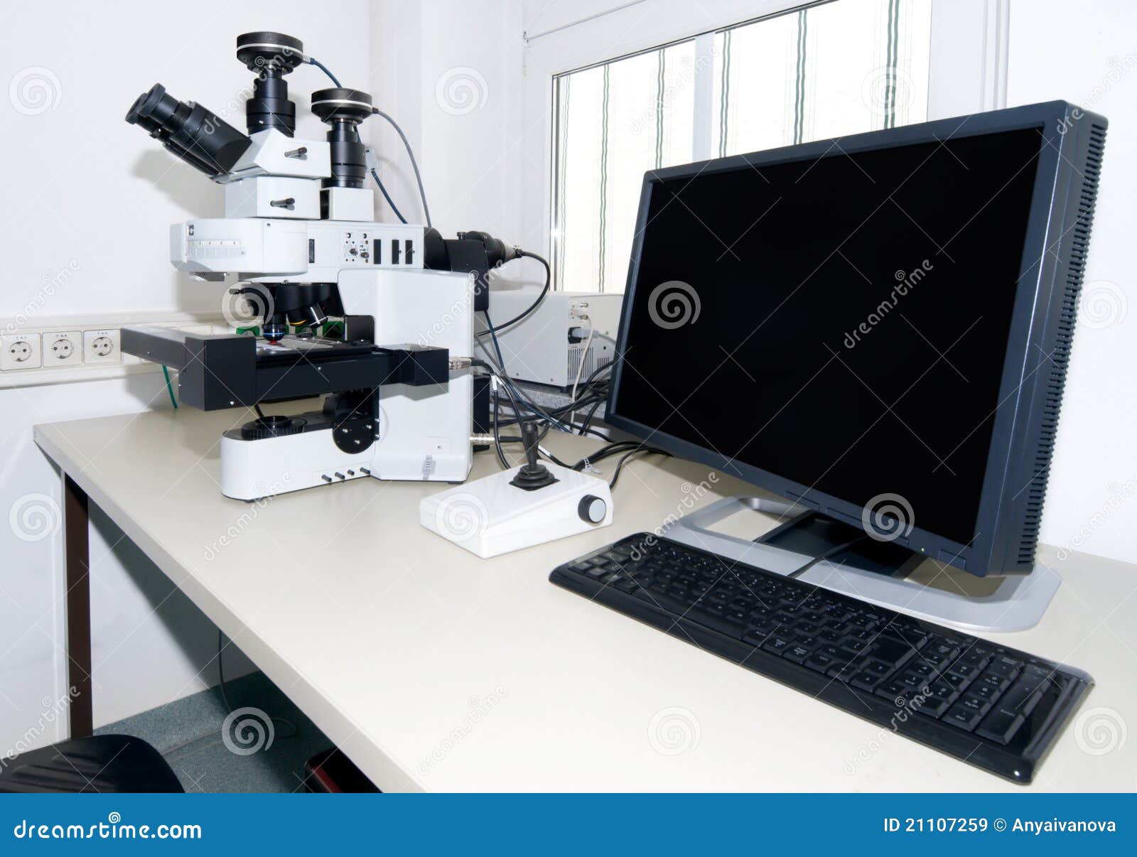 Modern Fluorescent Microscope Stock Image - Image of staining, powerful ...
