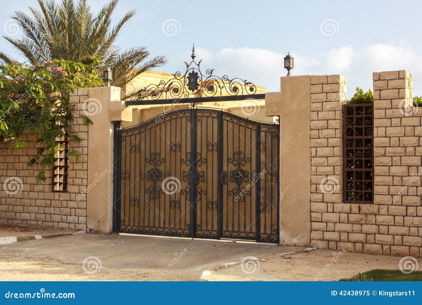 Modern gate stock image. Image of luxury, estate, iron - 42438975