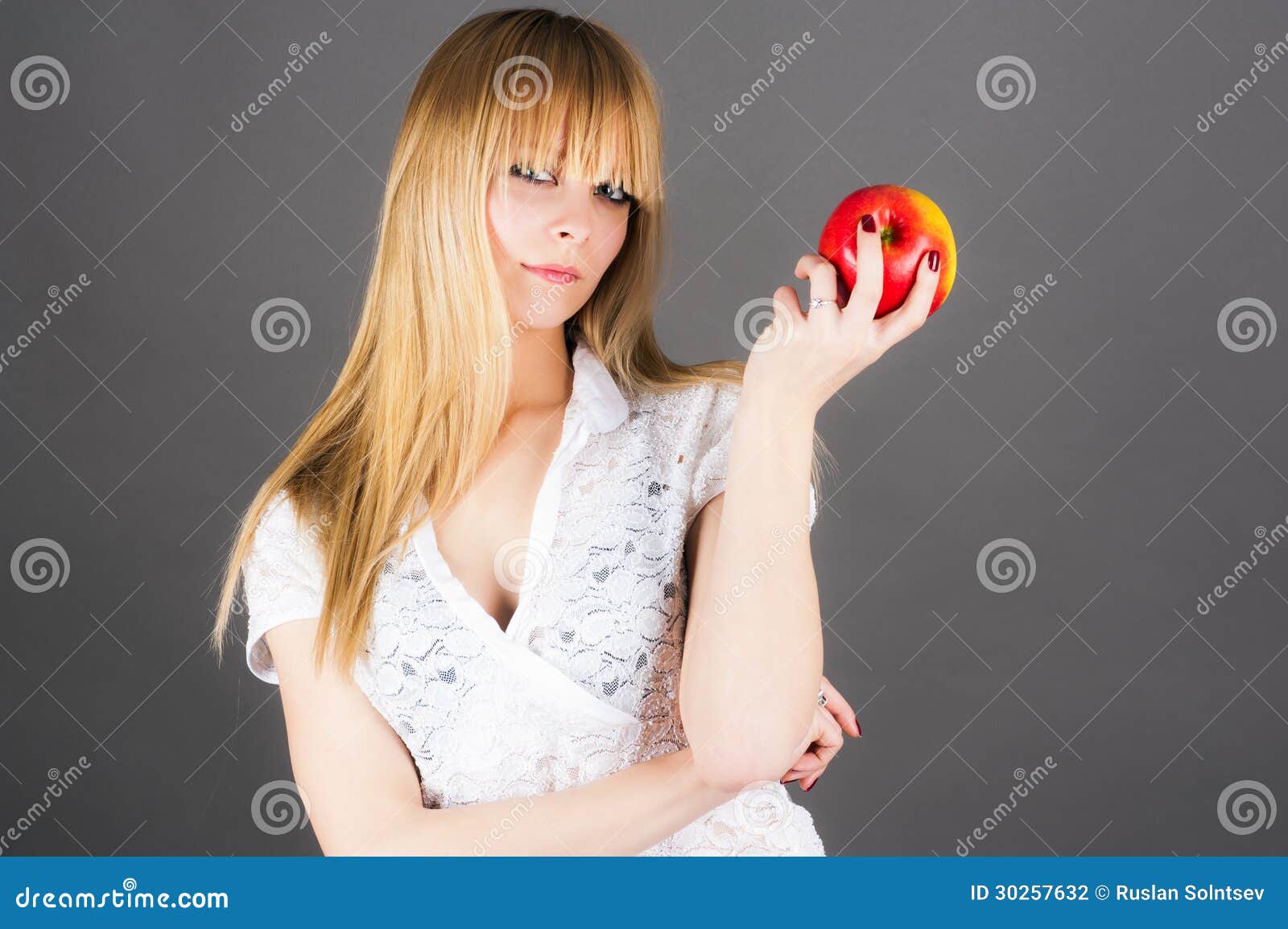 Girl holding a apple stock photo. Image of healthy, hand - 30257632