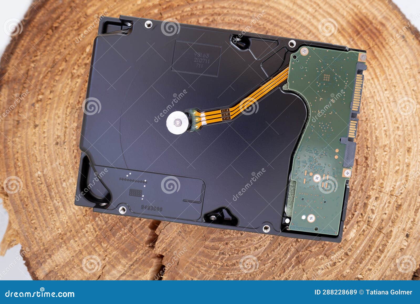 Modern Hard Disk Scattered, Evolution of Modern Hard Disk Technology ...