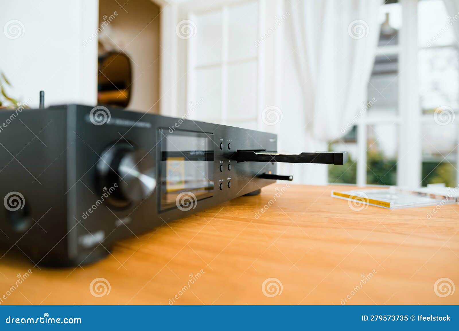 Modern Hi-Fi Audio System Setup Editorial Image - Image of reflection ...