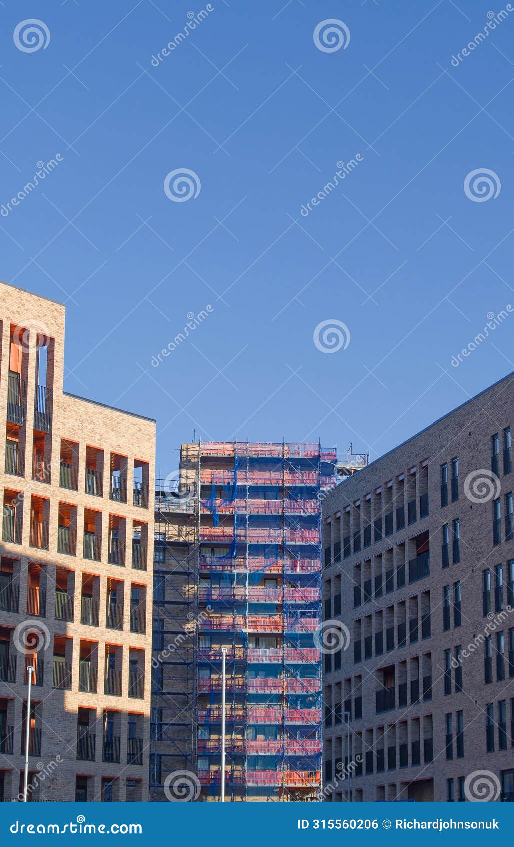 Modern High Rise Flats at New Development Stock Photo - Image of ...