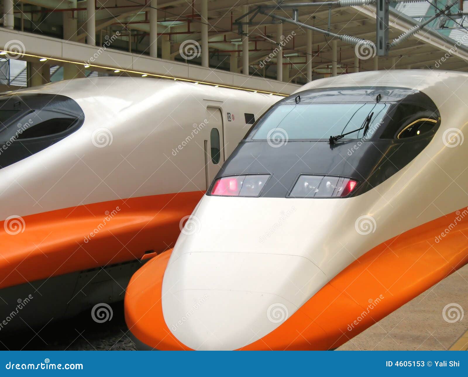 Modern High Speed Train Engine Stock Image - Image of railway, window ...