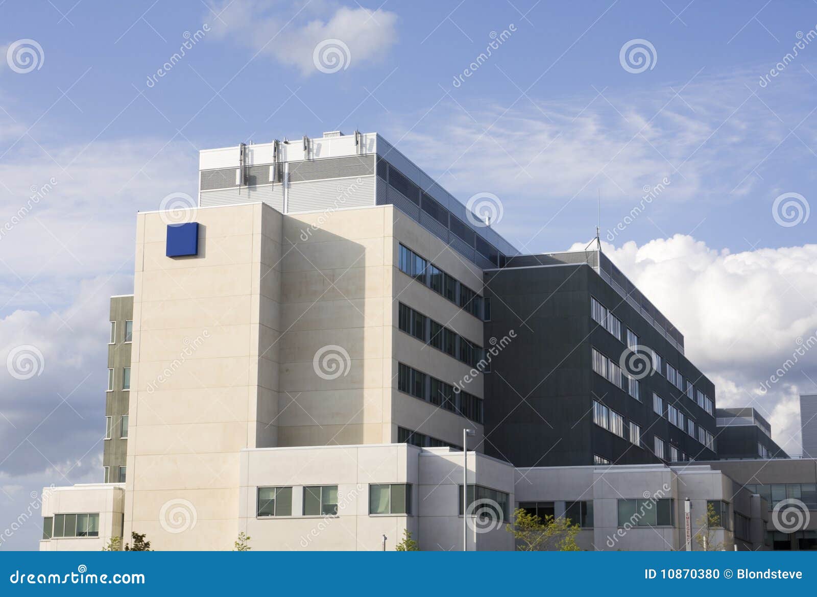 Modern Hospital Emergency Sign and Building Stock Photo - Image of ...
