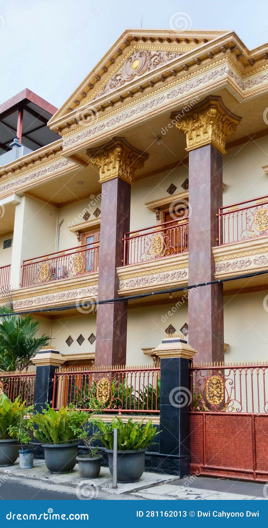 Modern House Design, Modern House Construction, Blue Sky Background ...