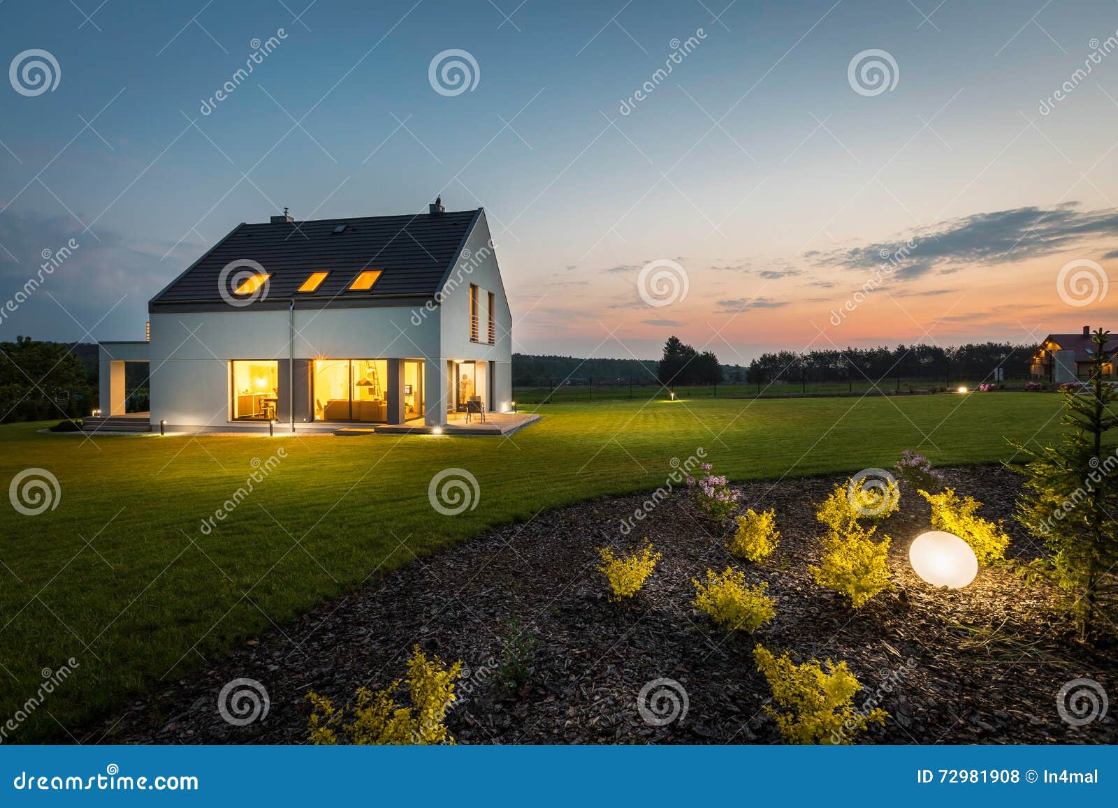 Modern house at night stock photo. Image of contemporary - 72981908