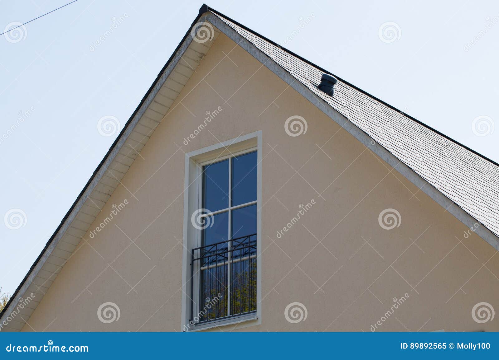 Modern House Saddle Roof Germany Stock Photos - Free & Royalty-Free ...