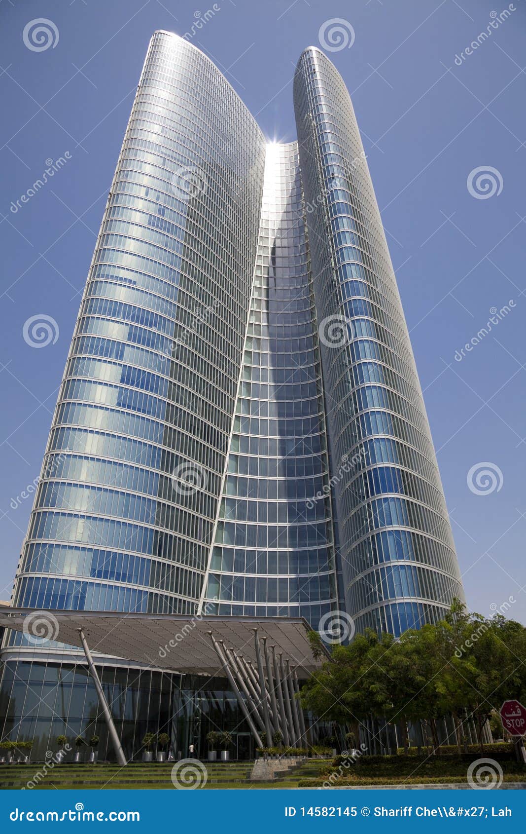 Modern Iconic Building, Abu Dhabi, UAE Stock Image - Image of dhabi ...