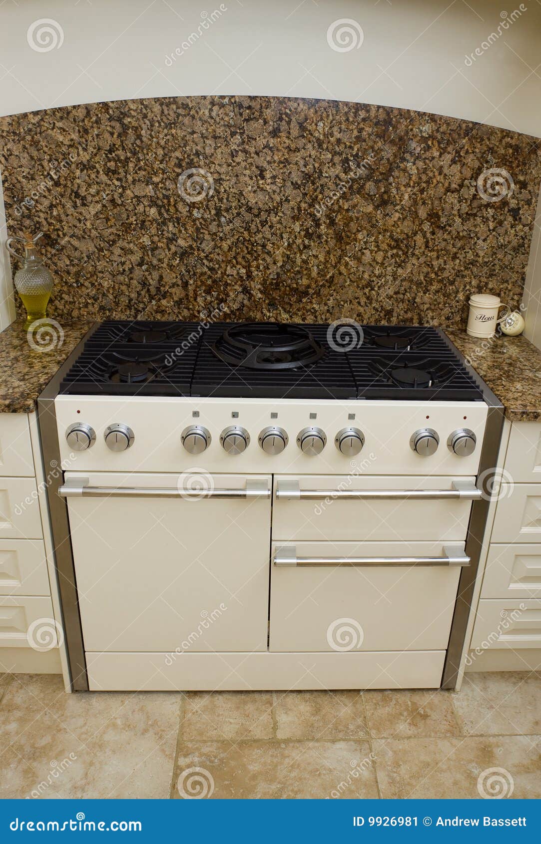 Modern kitchen cooker stock image. Image of fuel, interior - 9926981