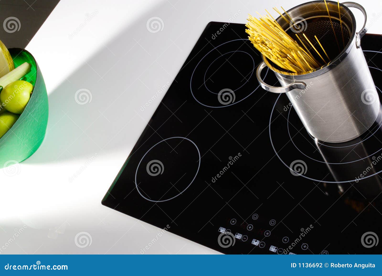 Modern kittchen stock photo. Image of shelf, home, renovation - 1136692