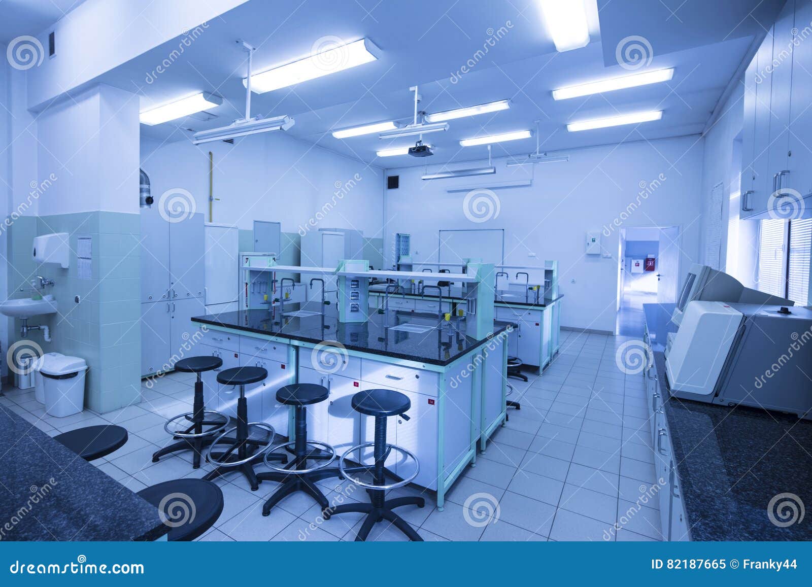 Modern laboratory stock image. Image of illuminated, discovery - 82187665