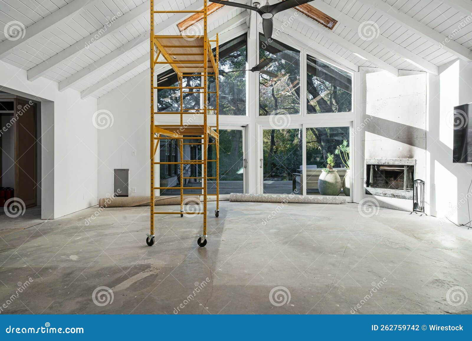 Modern Living Room Interior during of a Building Process Editorial ...