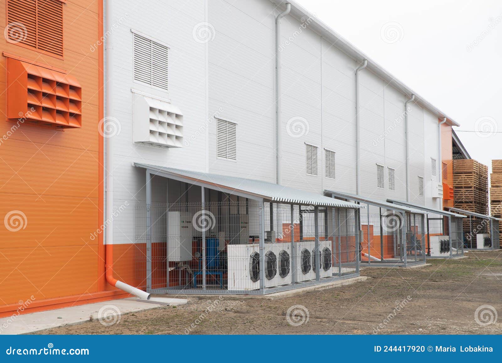 Modern Logistics Center Platform for One-time Storage Stock Photo ...