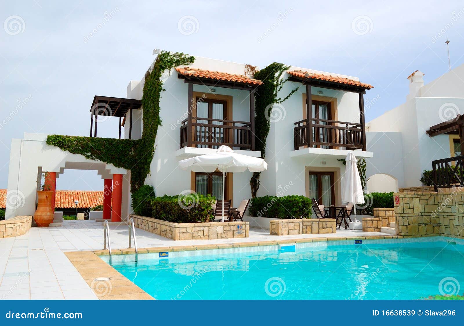 Modern Luxury Villa with Swimming Pool Stock Image - Image of building ...