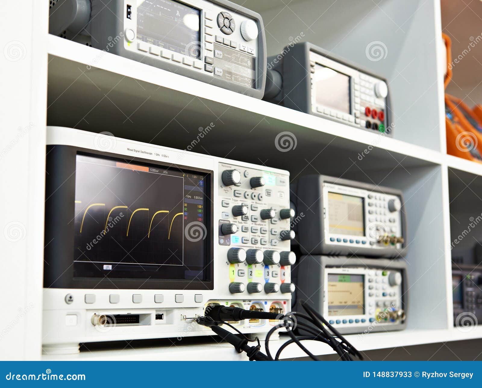 Modern Mixed Signal Oscilloscope Stock Image - Image of mixing, meter ... Modern Mixed Signal Oscilloscope Stock Image - Image of mixing, meter ...