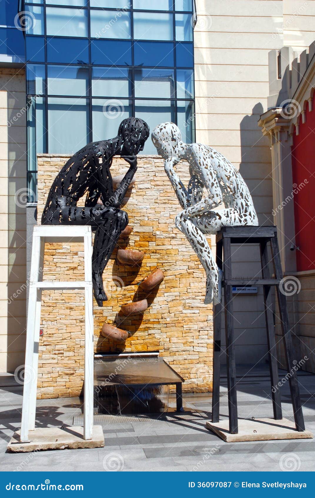 Modern monument editorial photography. Image of white - 36097087