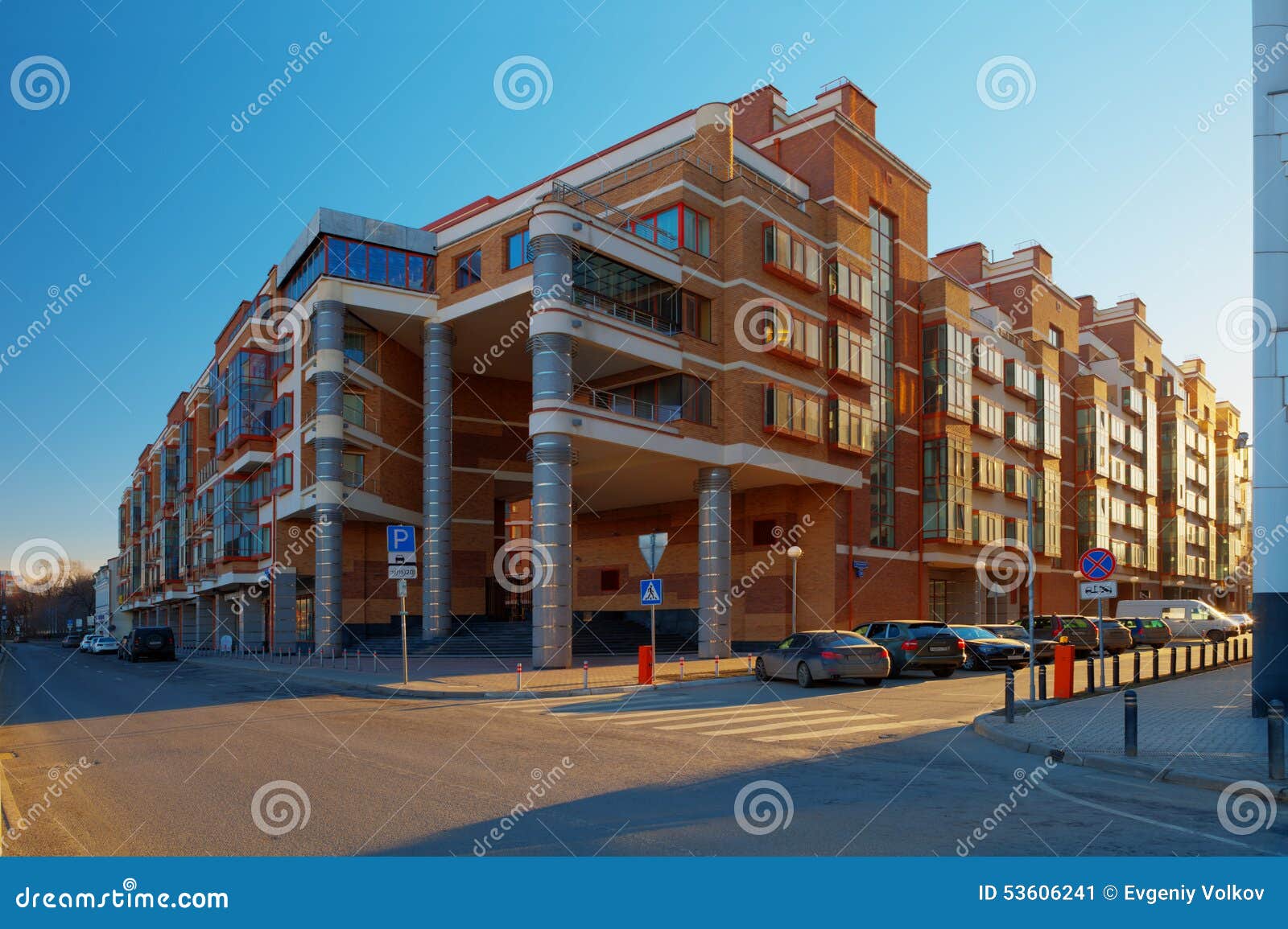 Modern Moscow architecture editorial photo. Image of city - 53606241